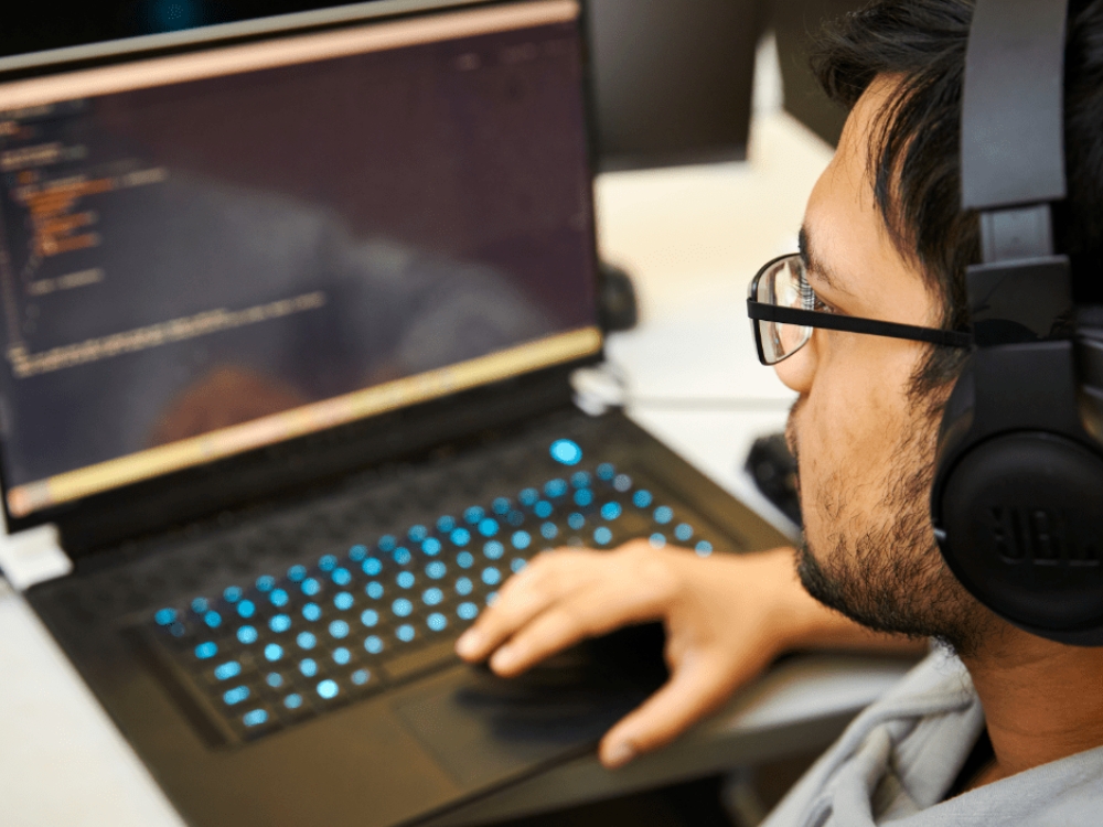 BEng (Honours) Software Engineering Full-time 2025 | Sheffield Hallam ...